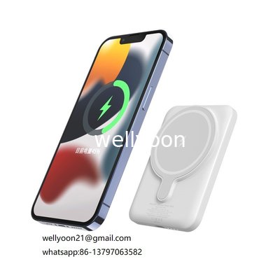 2022 New Product Foldable Wireless Power Bank Ultra Thin Magnetic Power Bank For iPhone 12 13 Apple Watch All Series